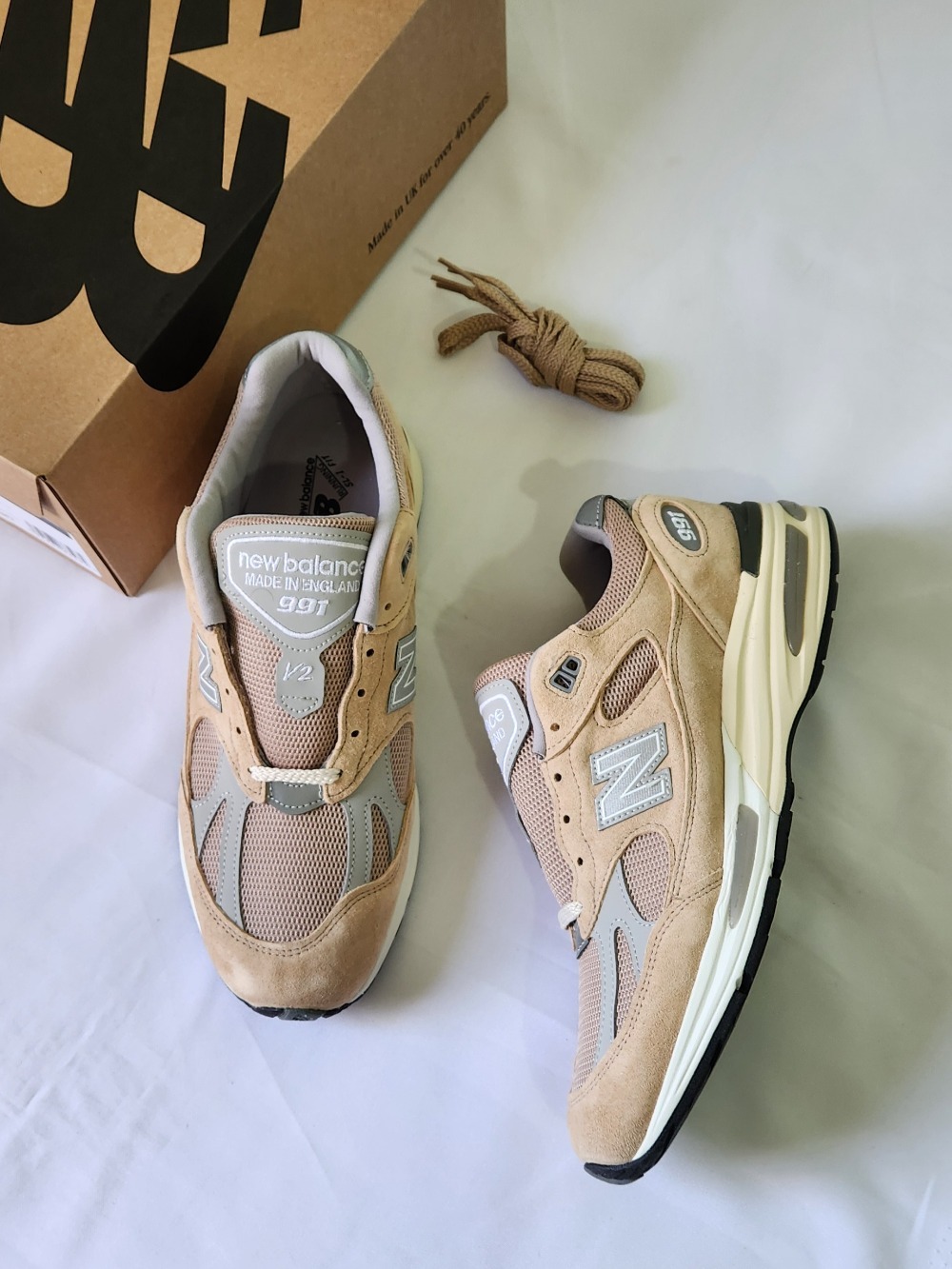 New Balance 991v2 Made in UK Cuban Sand Harbor Mist Silver - Droper